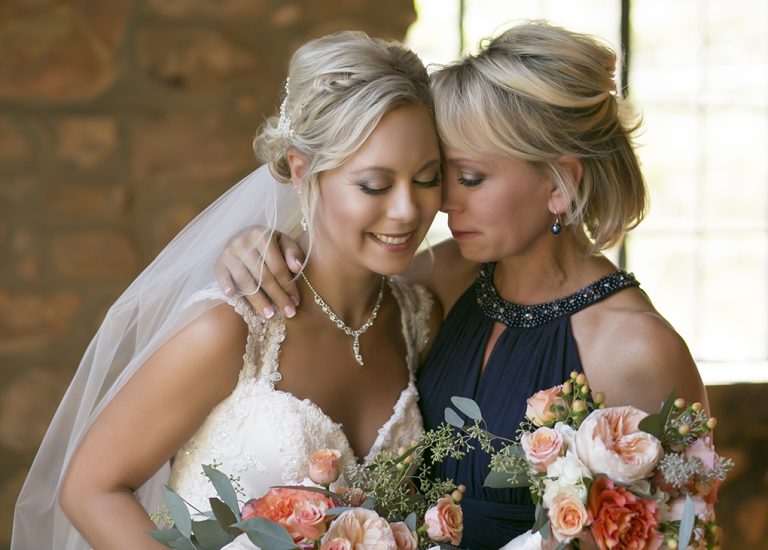 Mom-bride-cry-wedding-0009